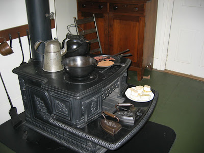 Pilgrims and Pioneers: The Lincoln's 1860 Kitchen