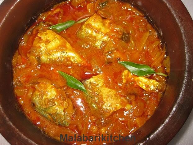 Malabarikitchen: Ayala muluku curry /Mackrael curry