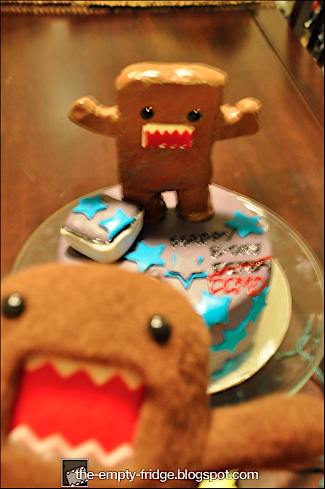 The Empty Fridge.: The Domo Birthday Cake!