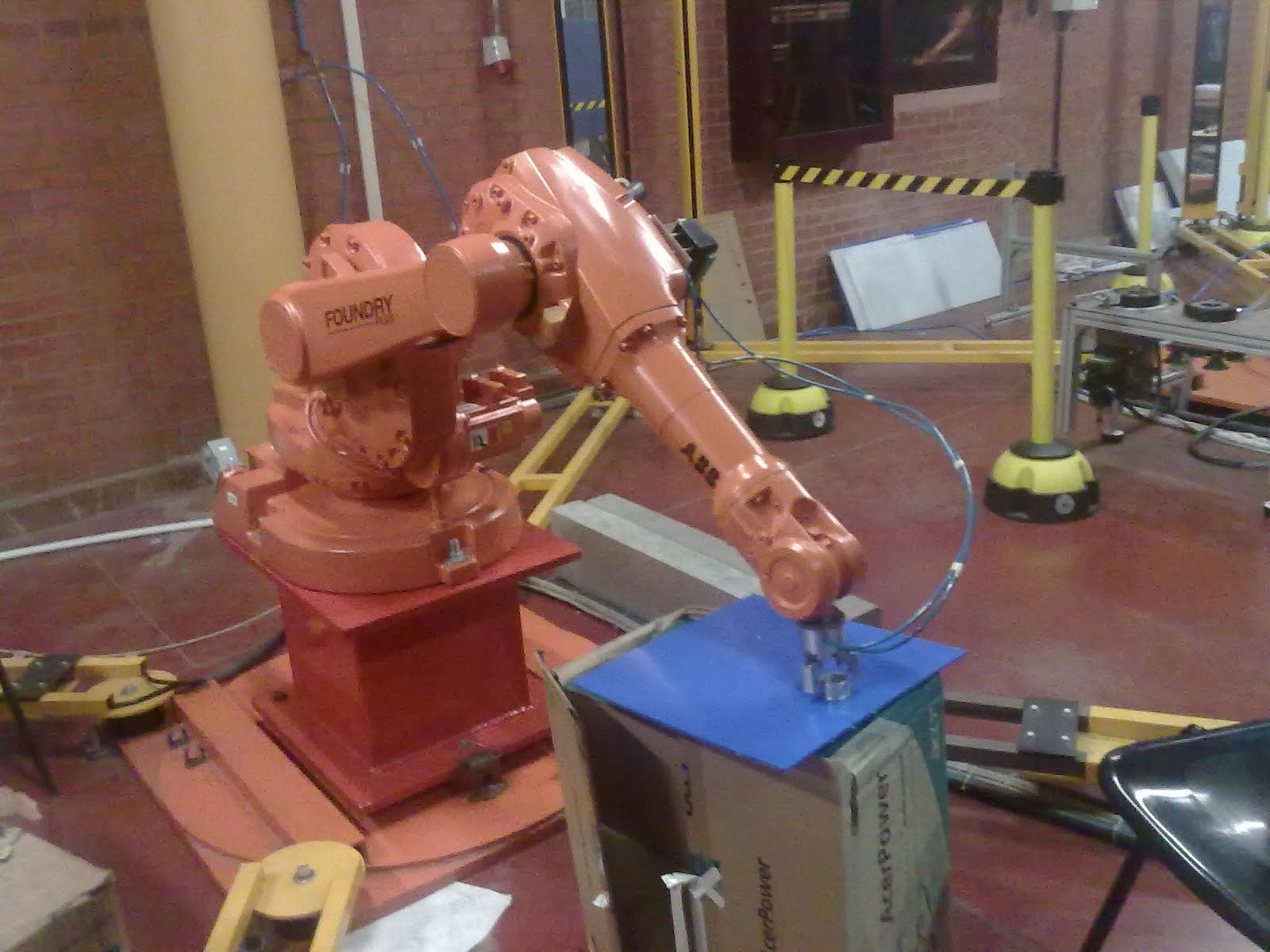 Testeando el brazo robótico industrial ABB IRB1600 e IRB2400 ~ LuneGate