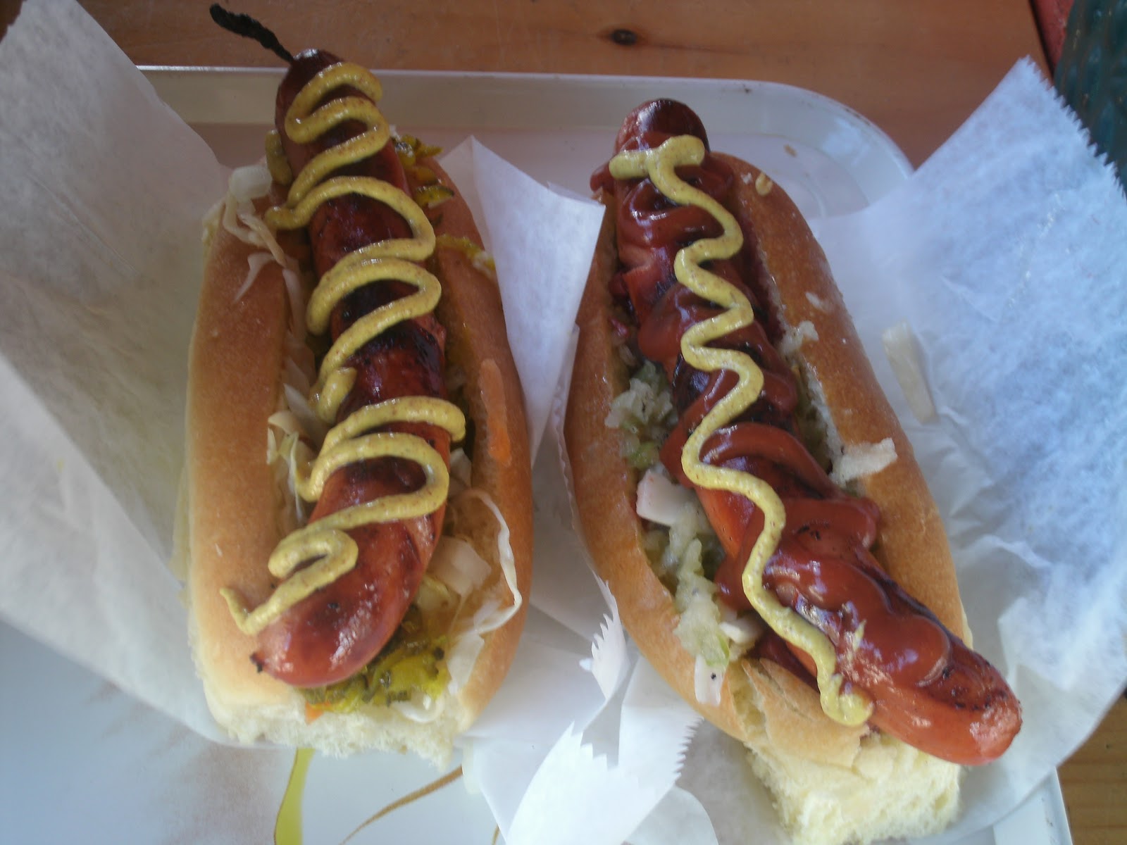 The Hot Dog Truck: FREE HOT DOGS FOR VETERANS at Snappy Dogs