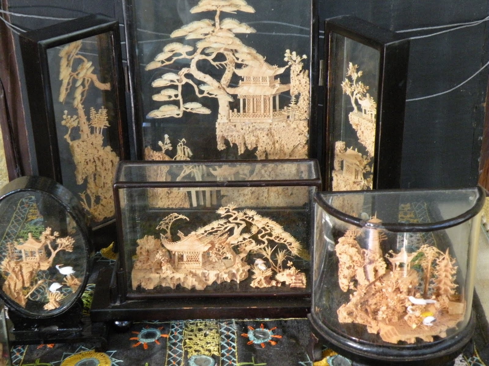 This girls art: Chinese Cork art