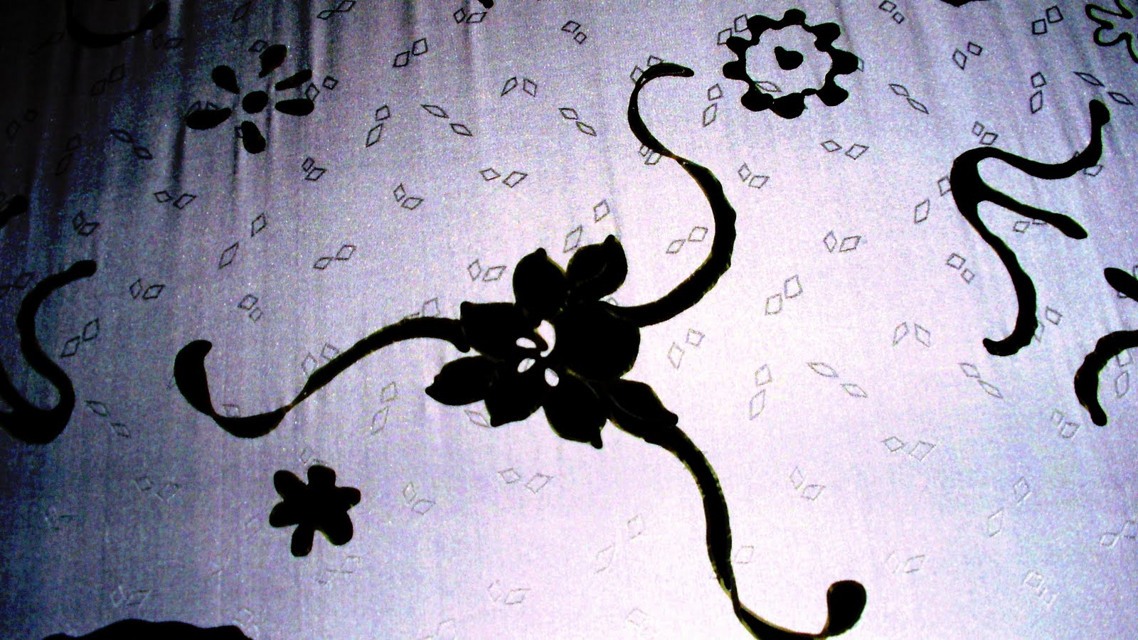 Big Mushroom Signature: A Simple Batik Design- Basic colouring