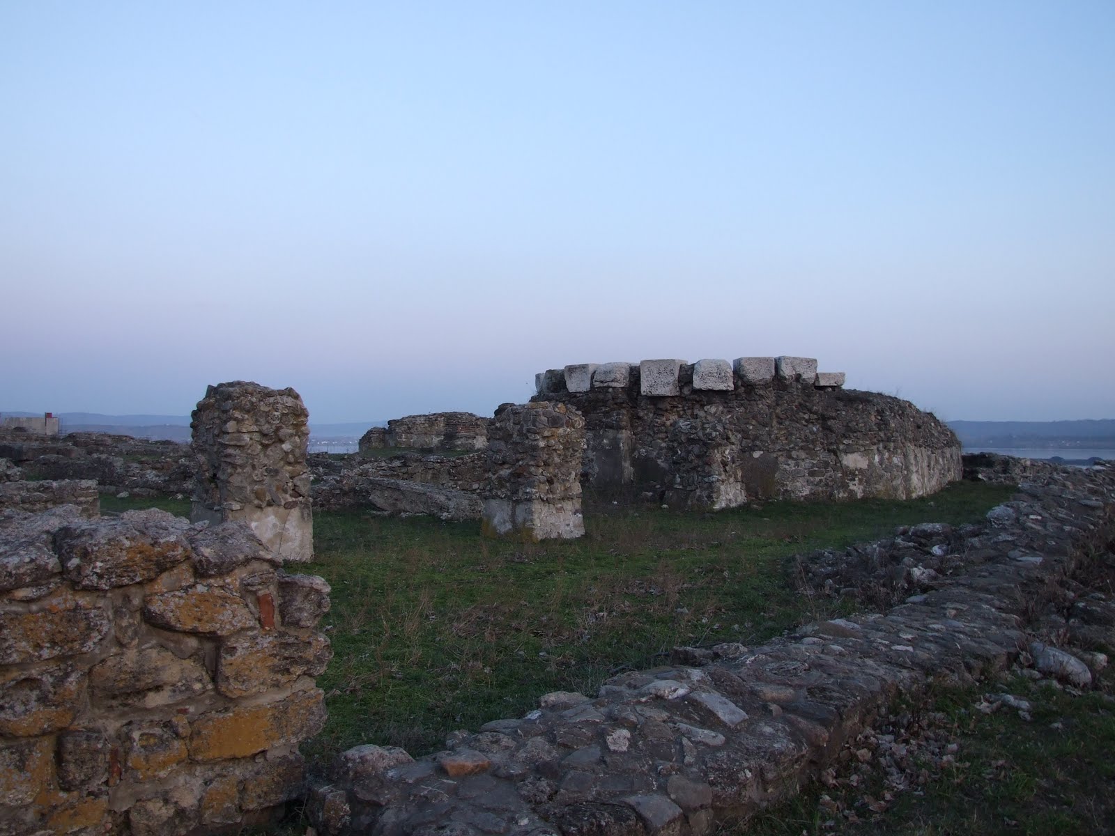 Locuri de vizitat: Castru roman Drobeta