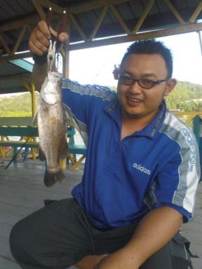Fishing adventurers in Brunei waters: Selungsong Pelambayan