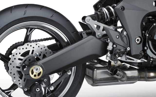 hybrid-mode-hibernation: First Ride: Kawasaki Z100 -2010