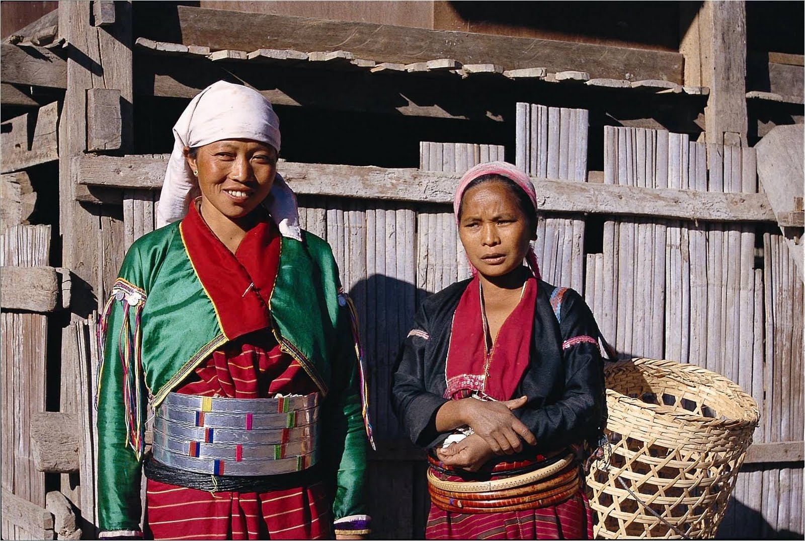 ENCHANTING MYANMAR: THE COLOURFUL DRESSES OF THE PALAUNG MAIDENS
