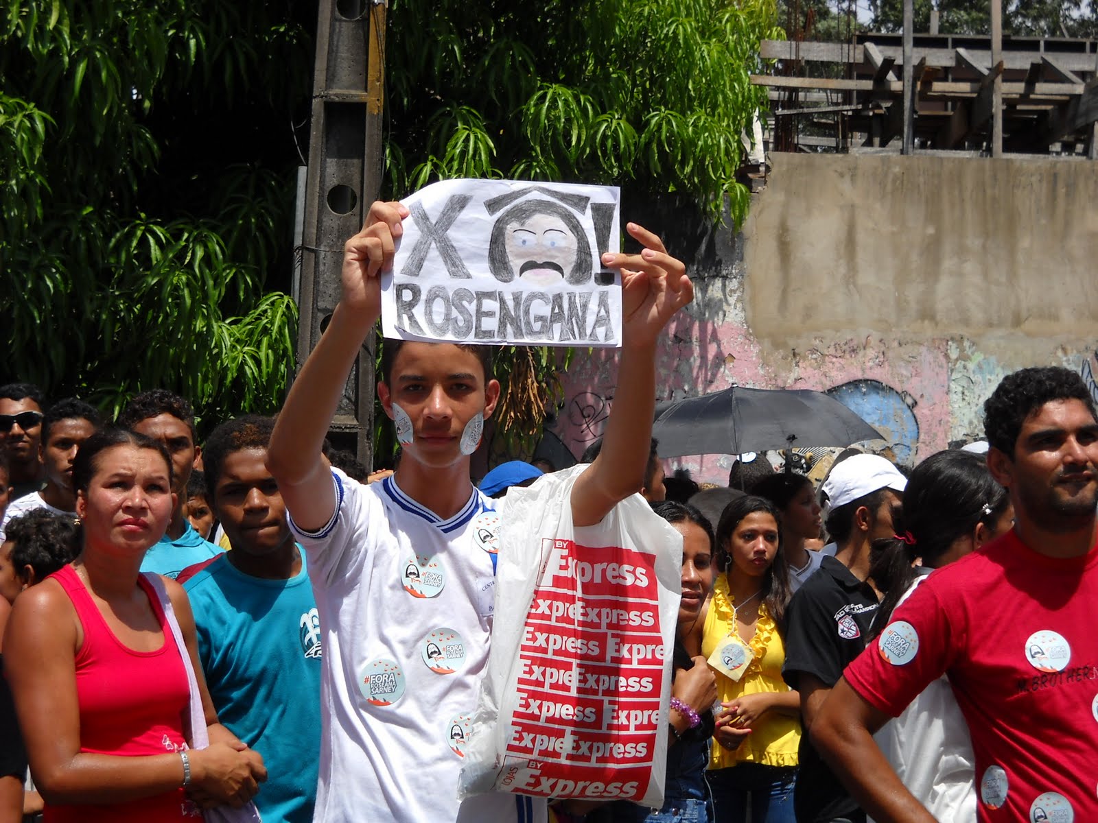 Blog do MrRogers: Jovens e estudante em São Luís dizem em alto e bom ...