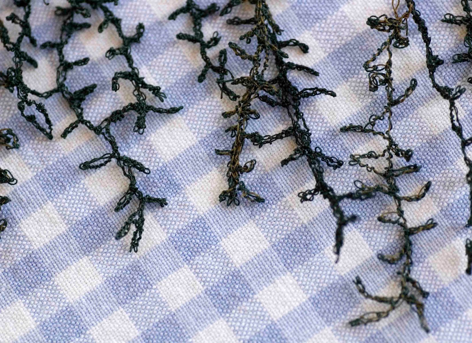 Plays With Needles: It's a Moss Pile...in a Leaf Year