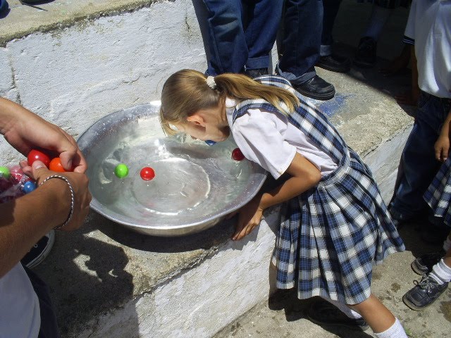 SAN LUIS: 22-04-2010 APOYO CELEBRACION DIA DE LA NIÑEZ ESCUELA JUAN J ...