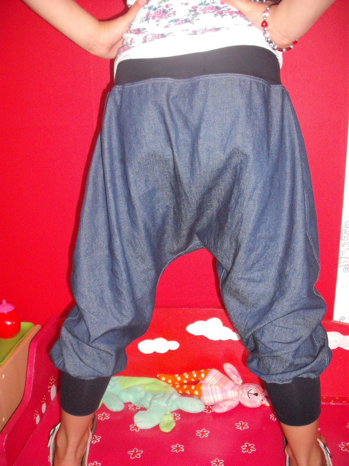 HIPPE VOGELTJES: Mag ik een poepbroek mama???