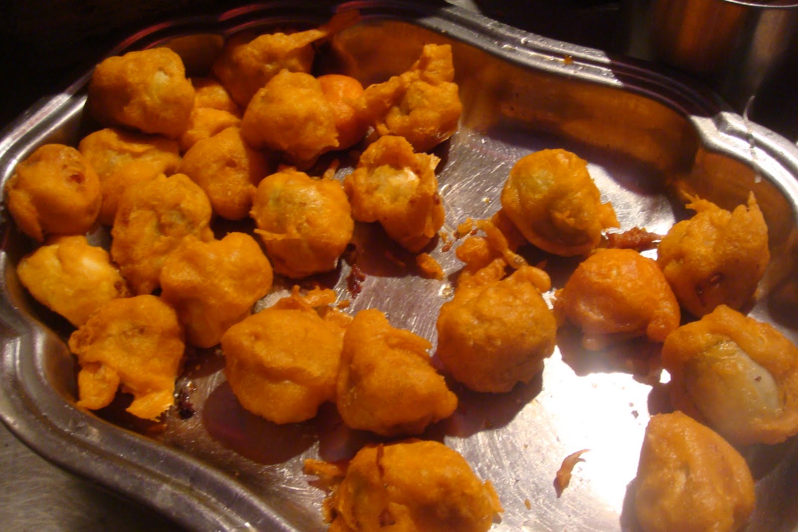 ailema feliciano: Fried Balut and Other Street Food