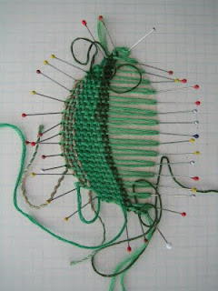 weavings&intersections: pin weaving