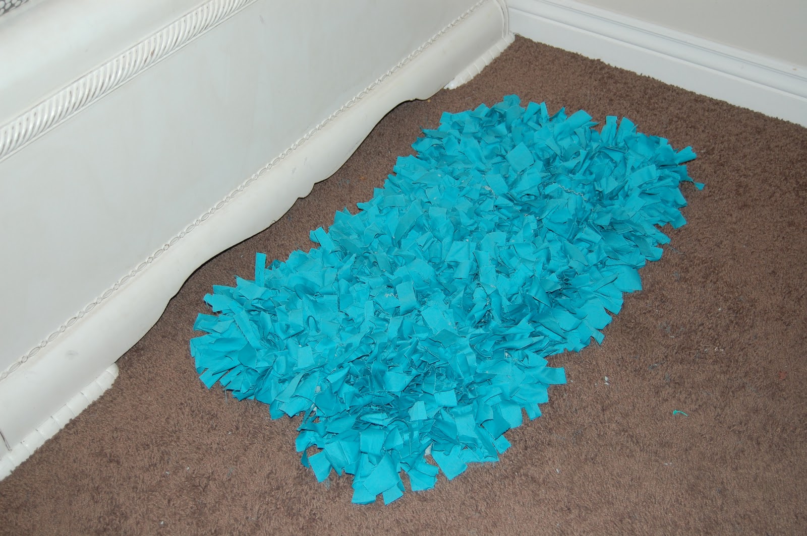 Furniture Fix: Shag Rug Tutorial