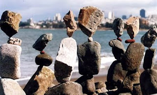 Mighty Lists: 9 amazing examples of rock balancing