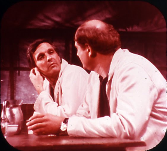 View-Master 3-D Spectacular now in 2-D!: M*A*S*H "Major Topper" - 1978