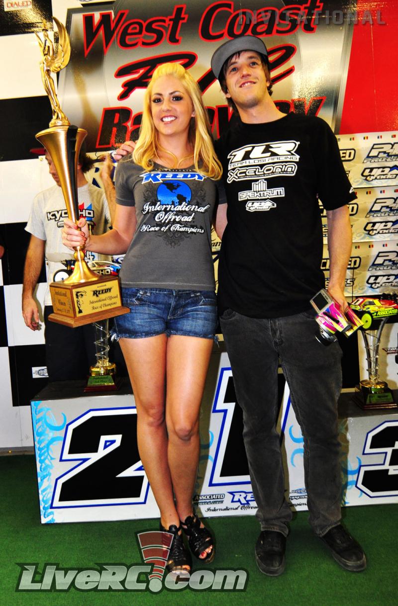 News: Dustin Evans wins Invitational Off-Road Championship with DX3R PRO