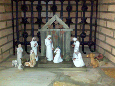 DigitalRichDaily: How To Build A Willow Tree Crèche