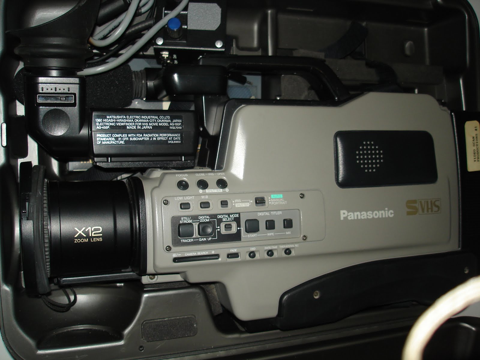 CHUPETAZO.COM: 3 PRO-PANASONIC AG-455 REPORTER CAMERAS ( EACH $ 150.00 )