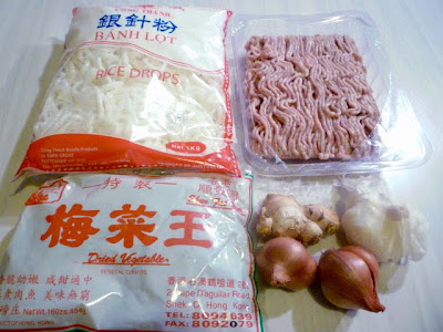 3 hungry tummies: Rice Drop Noodles With Mince and Preserved Vegetable ...