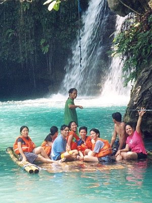 Backpacking Philippines: Kawasan Falls Badian, Cebu