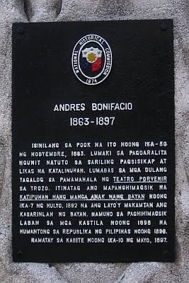 Backpacking Philippines: Andres Bonifacio Monument in Tondo, Manila