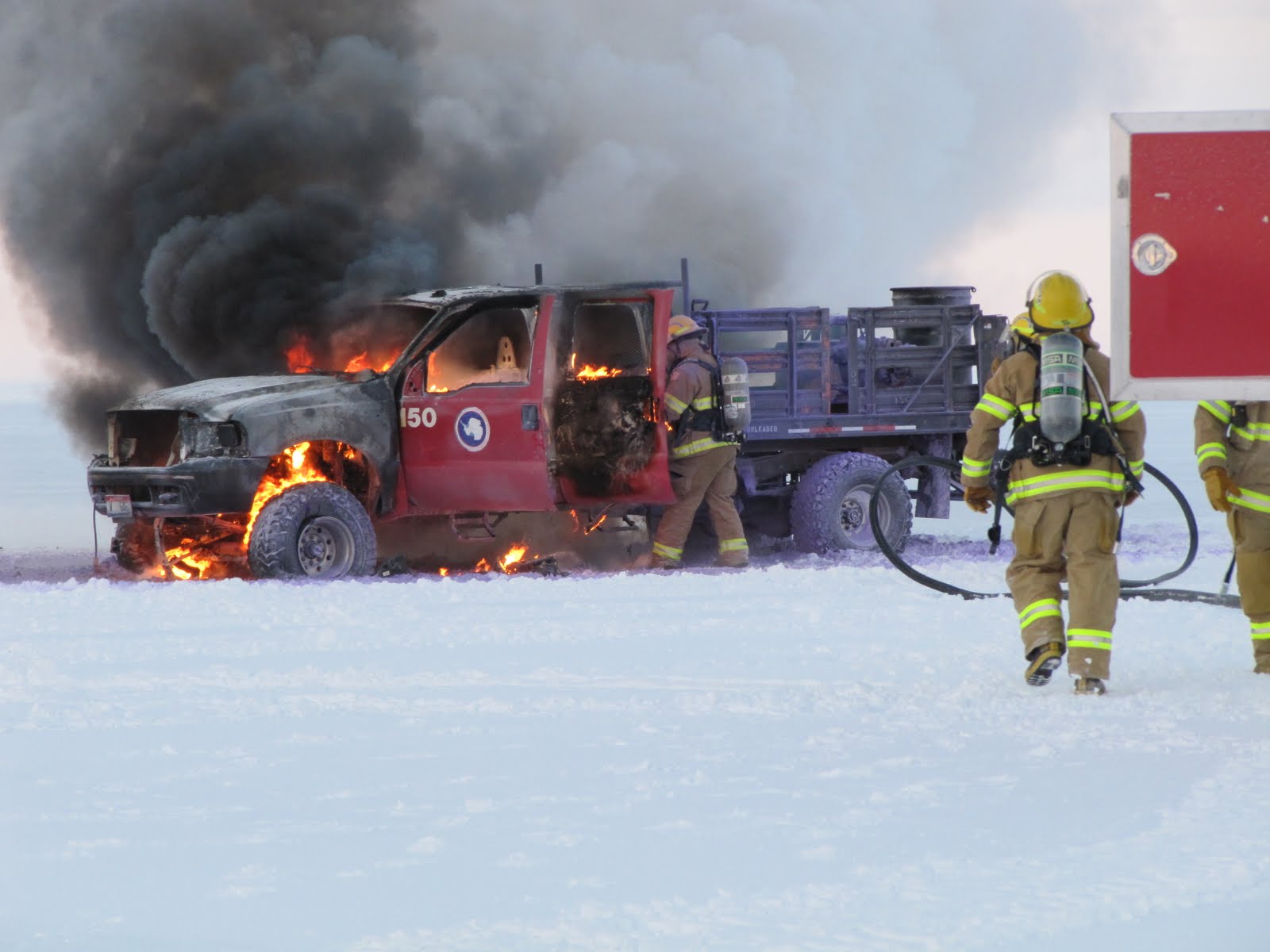 SOUTHERN CROSS SOJOURN: Red 4 vs The Big Winter Fire