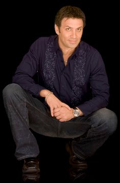 Hypno Briz: Interview with renowned hypnotist MICHAEL C. ANTHONY!