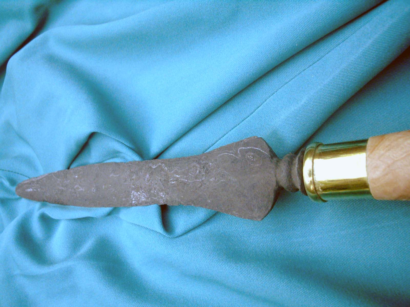 KERIS, PEDANG, TOMBAK PUSAKA: TOMBAK