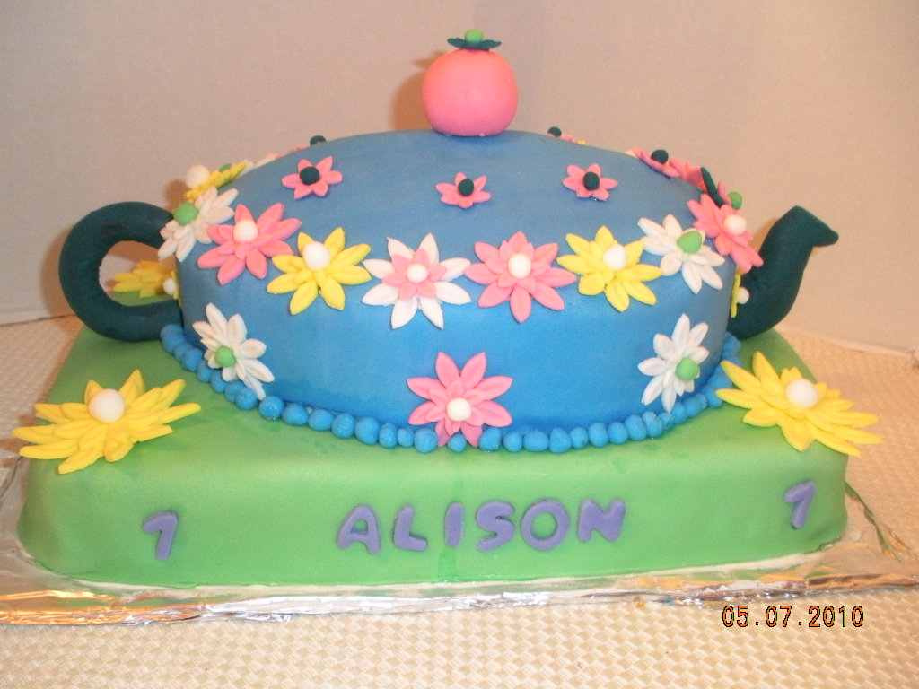 Cheryl's Cakery: Alison in Wonderland