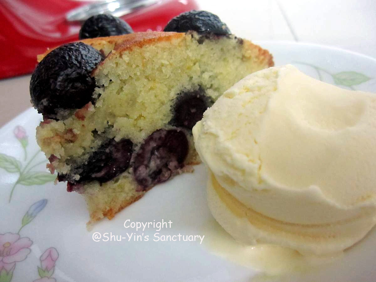 Shu-Yin's Sanctuary: Cherry Cake