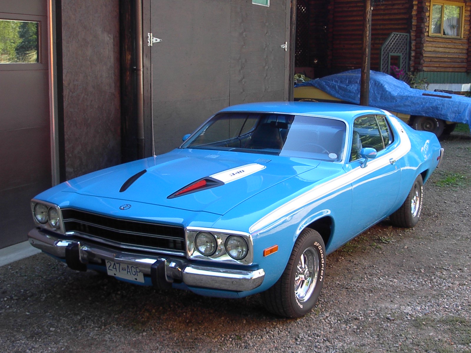 melatini classics: 1973 Plymouth Road Runner 340 4-Speed