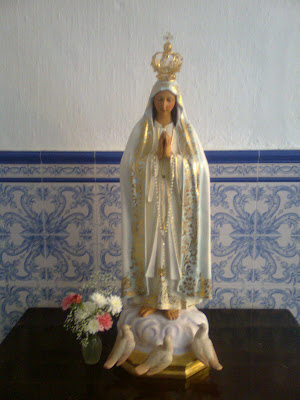 UNA MIRADA DIFERENTE: NUEVA CORONA A LA VIRGEN DE FATIMA EN POZO