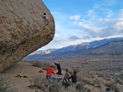Bishop Bouldering Blog: Evilution Direct Third Ascent by Charlie Barrett