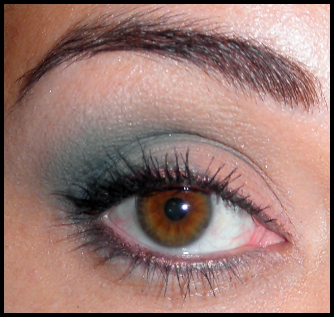 Shawna D. Make-up: Green eyeshadow tutorial