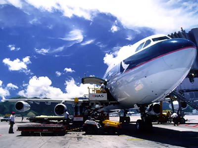 My Logistics Blog: Transportation Method: Air transportation & UPS