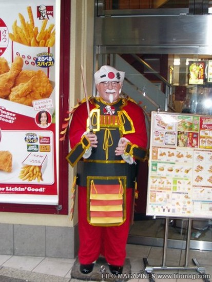 uniQuePic: Fashionabel Colonel Sanders of KFC In Japan