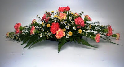 Flowers in Love: Classic Shape 4: Horizontal arrangement