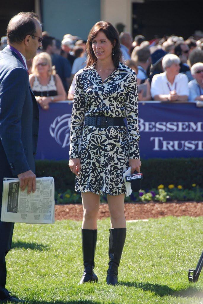 Sexy News Babes - Short Skirts & Cleavage Galore!: Jeannine Edwards