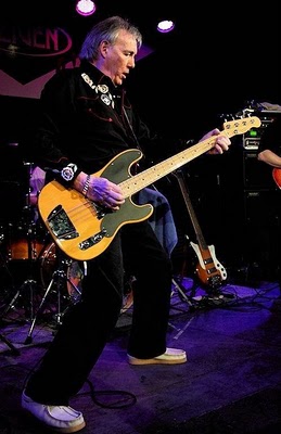 Pilha na Vitrola: Nick Simper, primeiro baixista do Deep Purple, vem ao ...