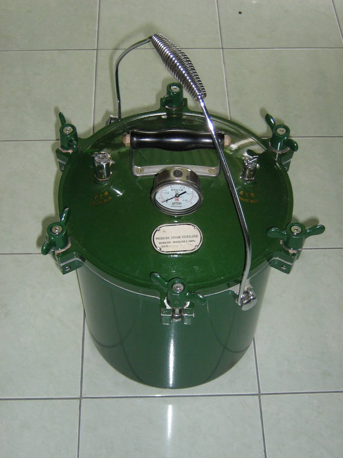 Pembuatan Medium Pembiakan Bakteri | BIOLOGIPEDIA