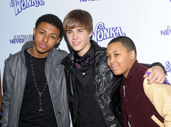 : Label Whores: Justin Bieber in D&G Bomber Jacket and Russy Simmons in ...