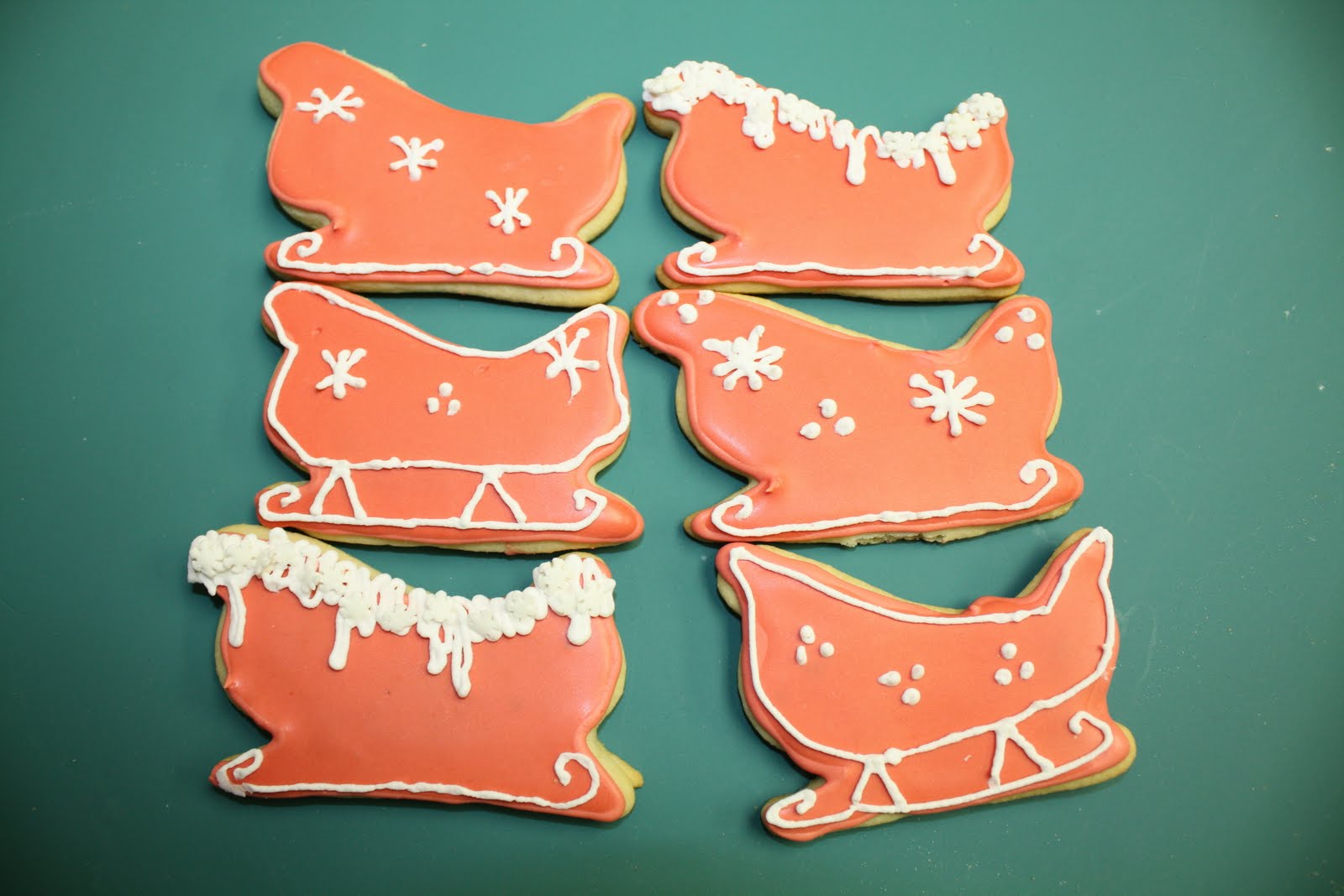 Two Sweet Bakery: 3D sugar cookies with royal icing: reinderr/sleigh ...