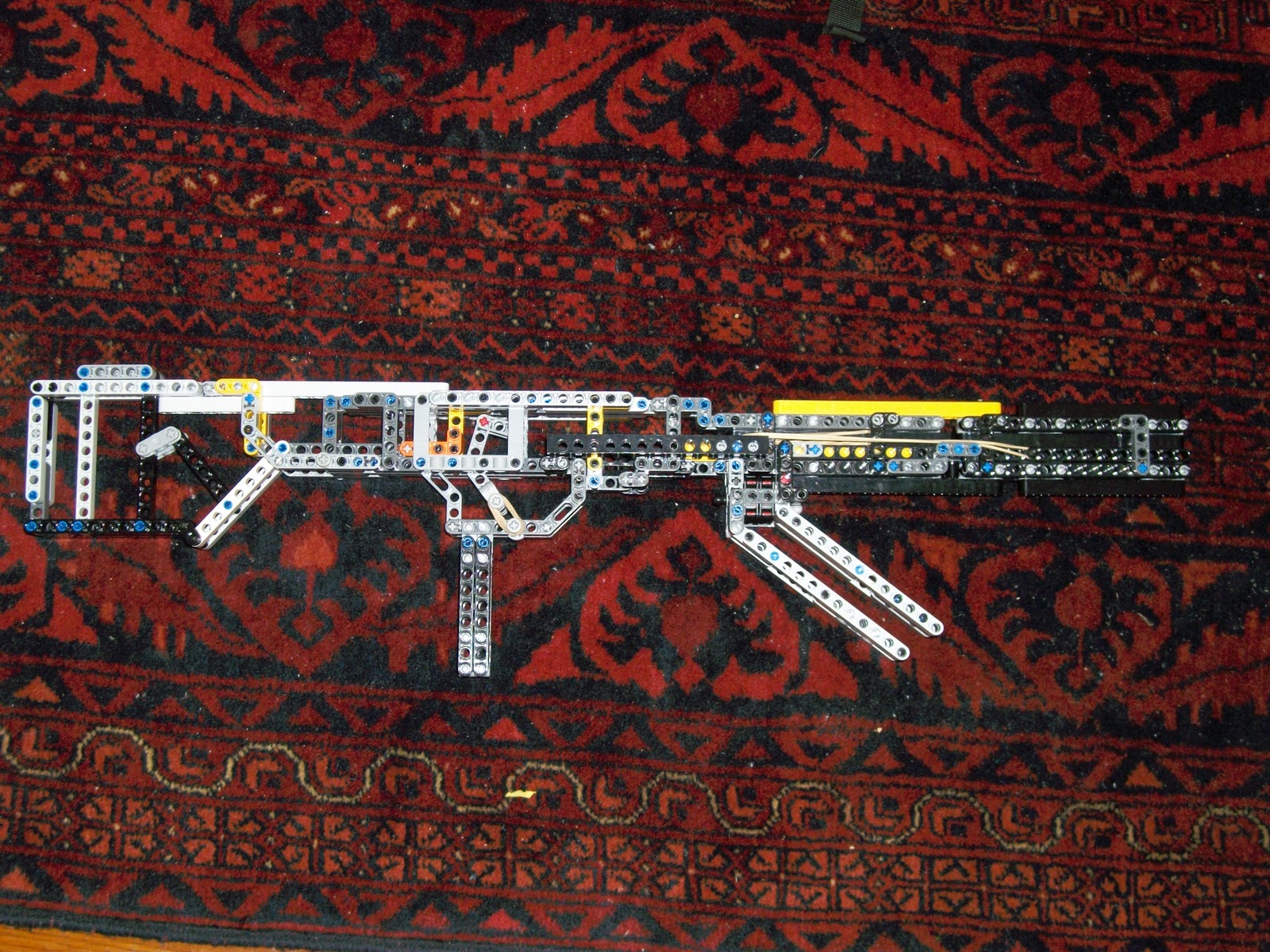 Mindstorm Man: LEGO AK-47