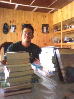 Reader To Reader: Beyond el Campo Welcomes Victor Gamboa