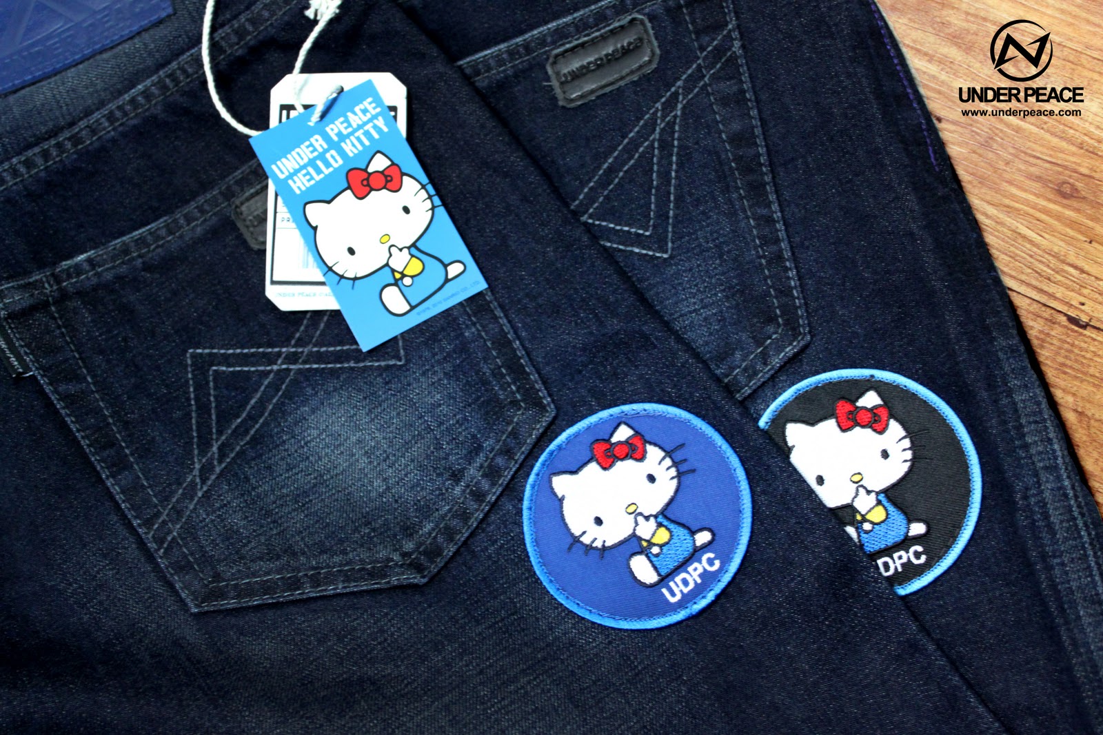 UNDER PEACE: UNDER PEACE x HELLO KITTY -SAVAGE DENIM TYPE:PAST