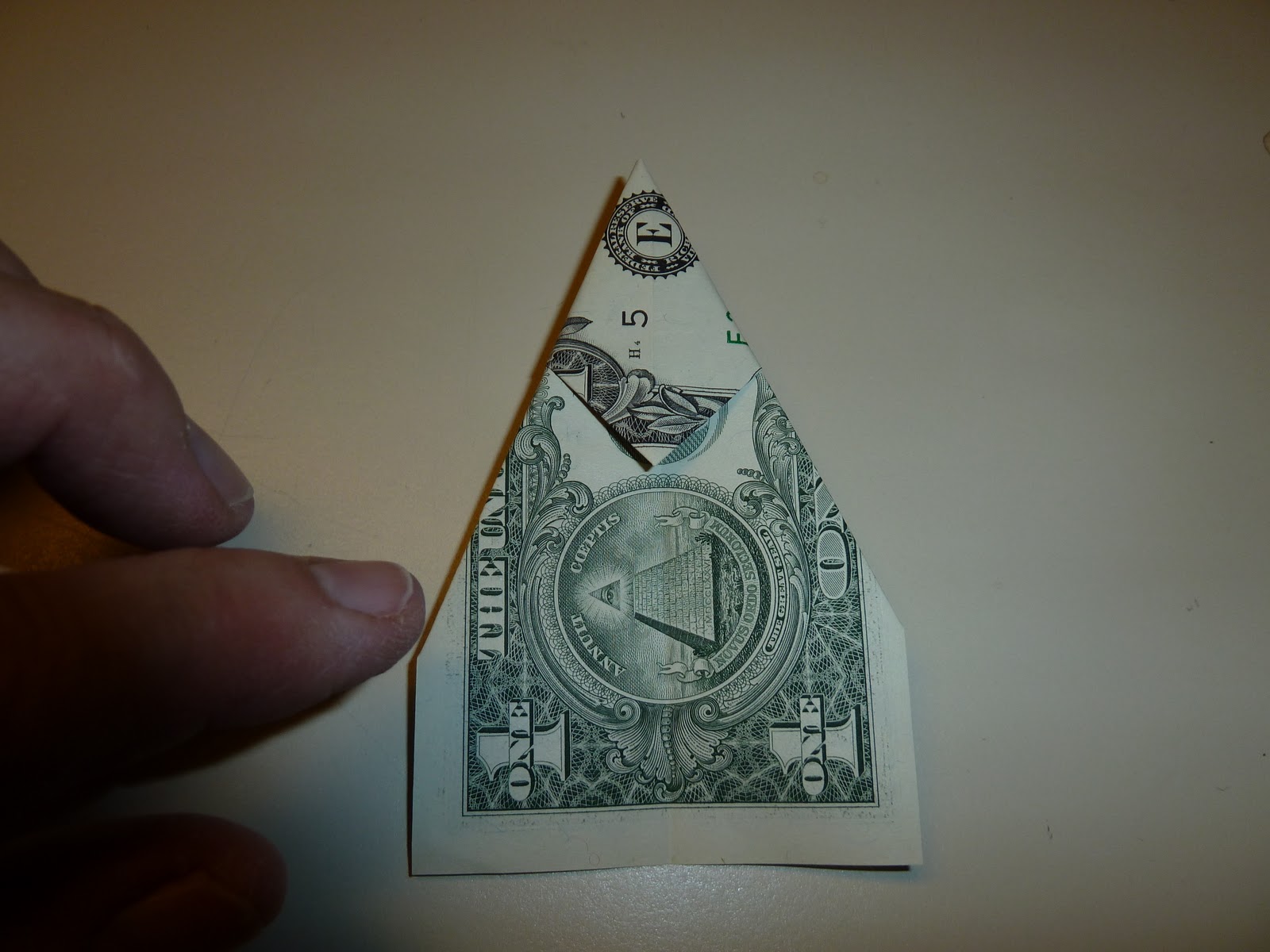 Make it easy crafts: "Easy money" folded five pointed origami star