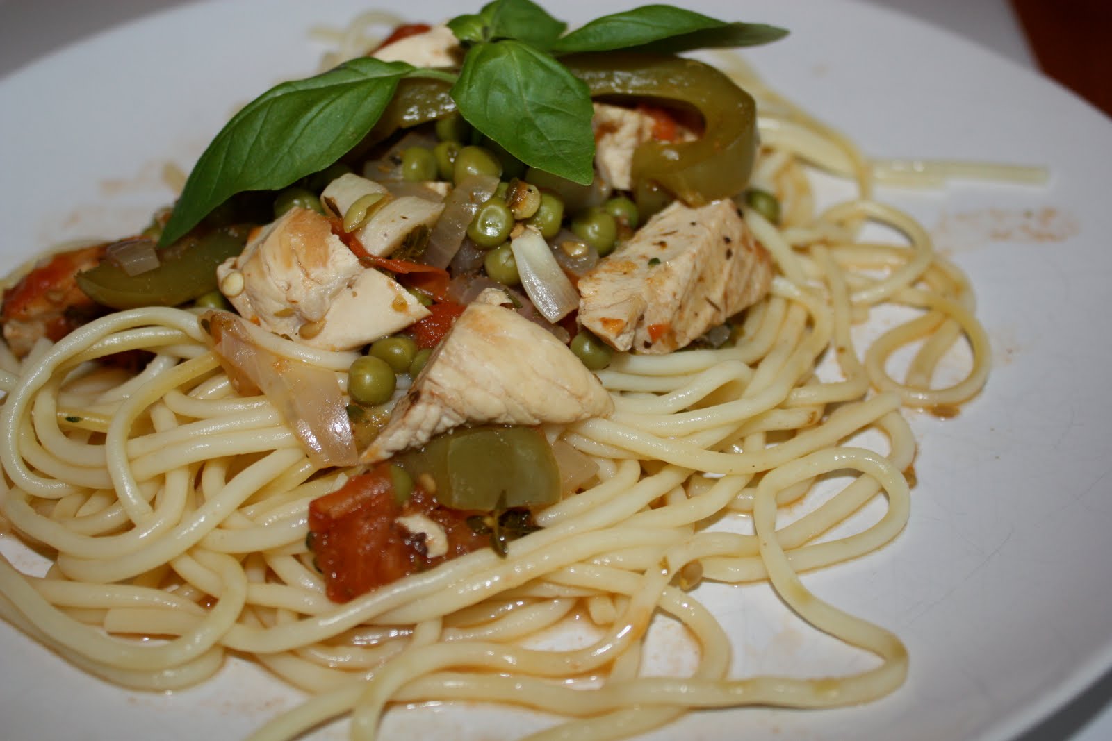 Chow and Chatter: Colombian-Style Spaghetti with Chicken