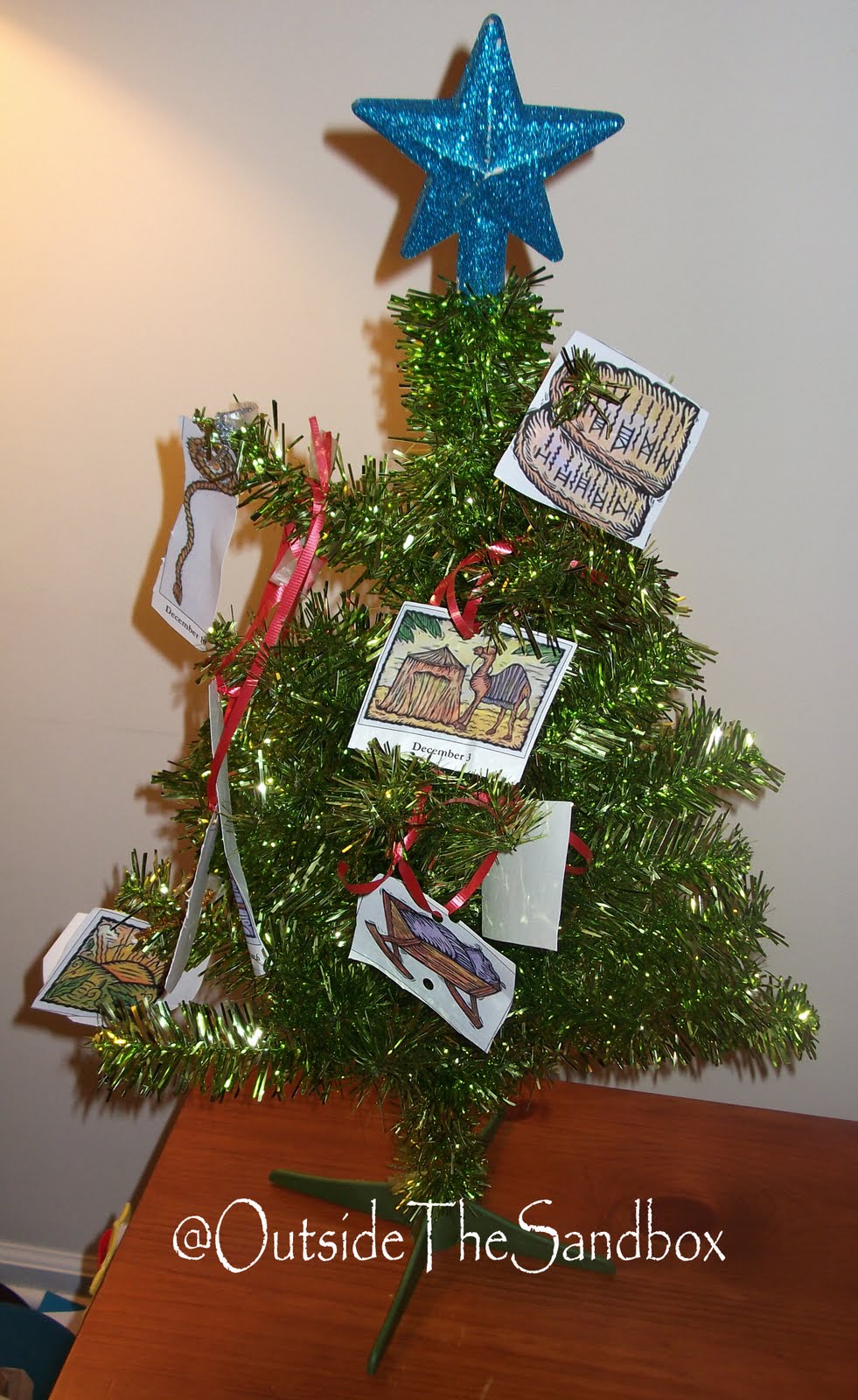 Outside The Sandbox: Jesse Tree Advent Devotional Book