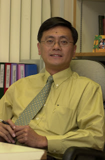 .: Photo Finish :.: Professor Tan Eng Chye